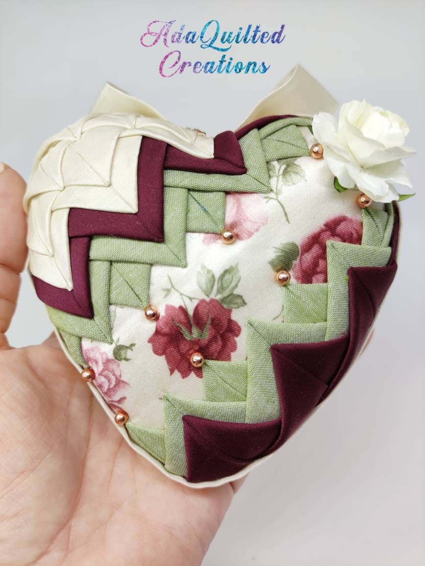 KIT Lovely crossroads Quilted ornament kit | Etsy