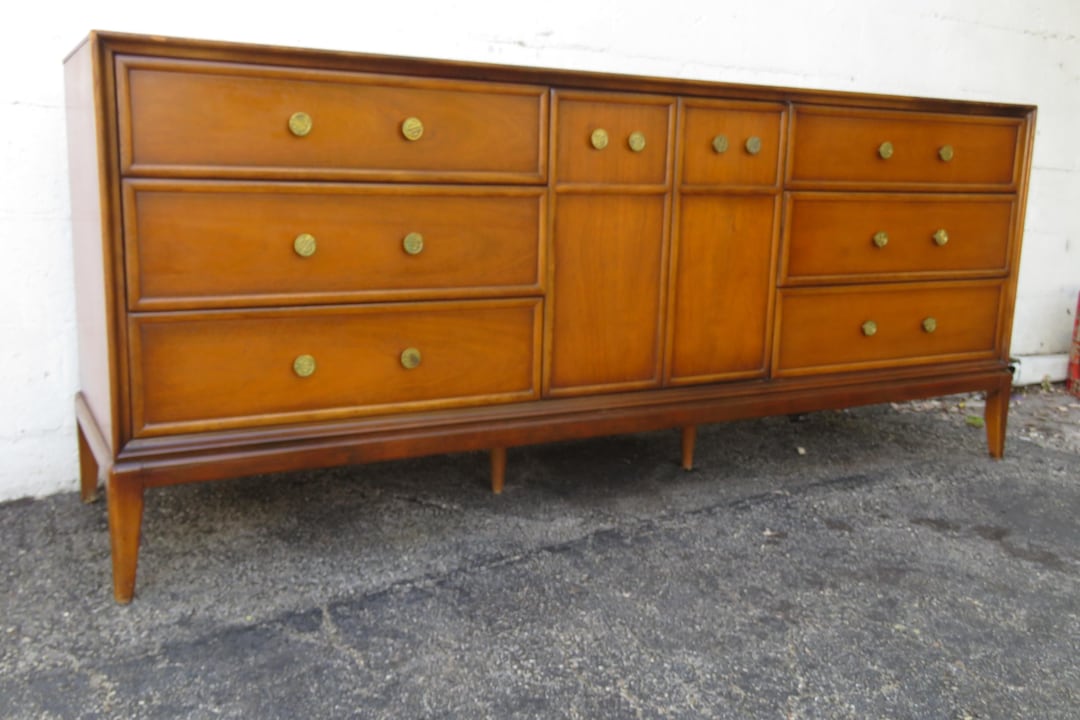 Jb Van Sciver Dresser