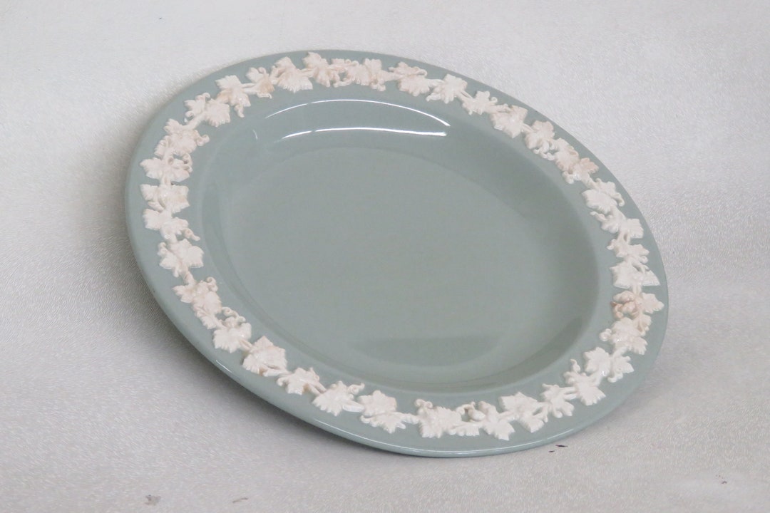 Wedgwood of Etruria and Barlaston Queensware Green Grapevine Small Dish ...