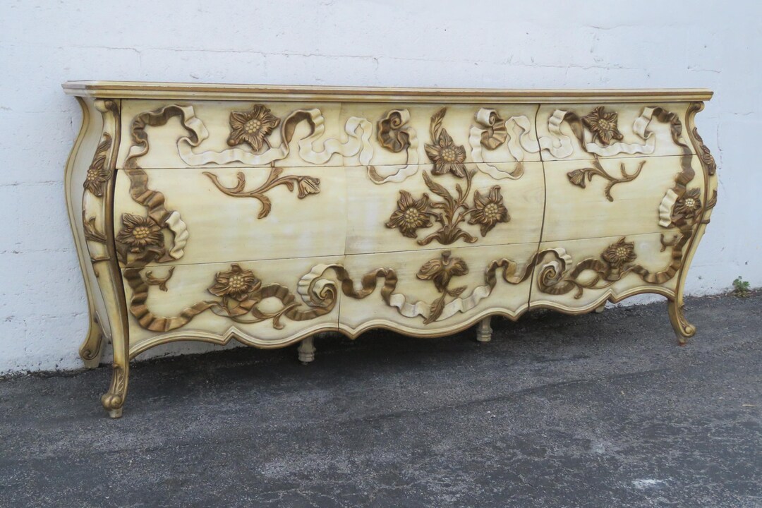 French Bombay Serpentine Hand Carved Dresser Bathroom Vanity 5686 ...