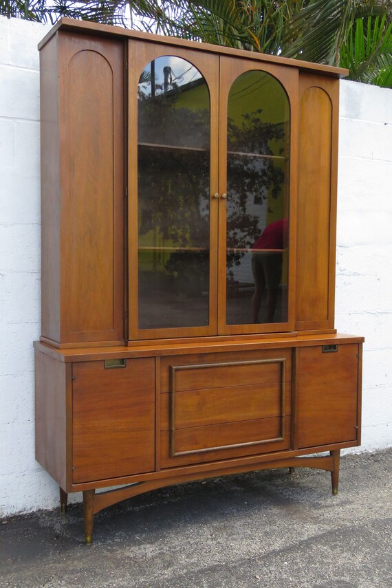 Bassett hutch cabinet store