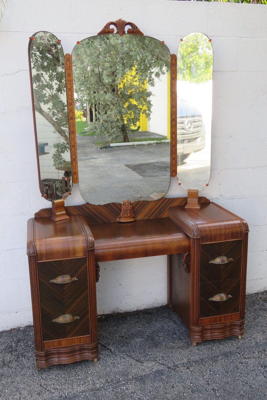 1920s Art Deco Vanity Makeup Table With Inlay Etched Triple Mirror 5563 ...