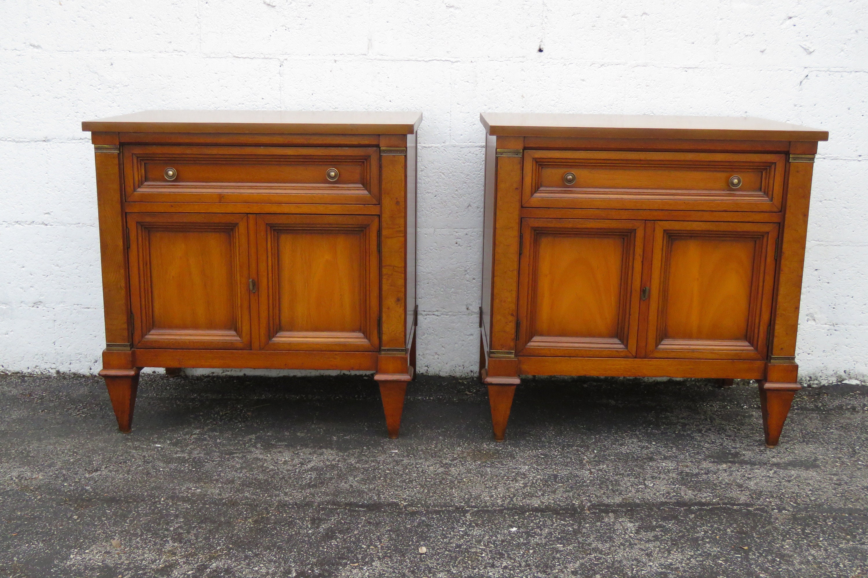 Rockwood teak furniture store
