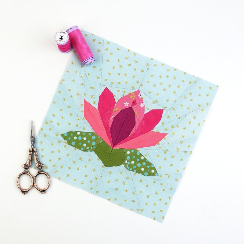 Lotus Flower Block Quilt - Etsy