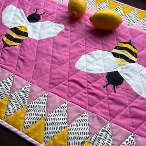 Bee Happy Table Runner Pattern, PDF Instant Download, Spring/ Easter ...
