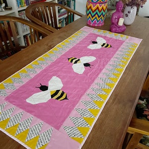 Bee Happy Table Runner Pattern, PDF Instant Download, Spring/ Easter ...