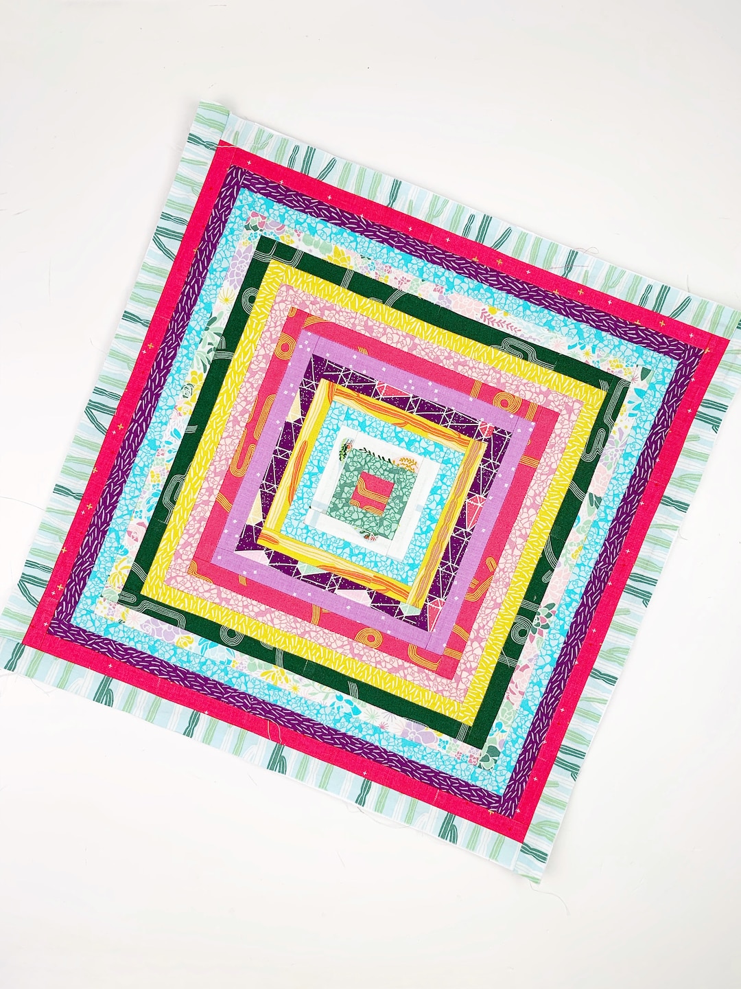 Log Cabin Quilt Block Pattern: Paper Pieced (PDF Download) - Etsy