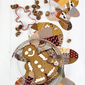 Gingerbread Man Placemat Sewing Pattern: Patchwork Coaster, Mug Rug ...