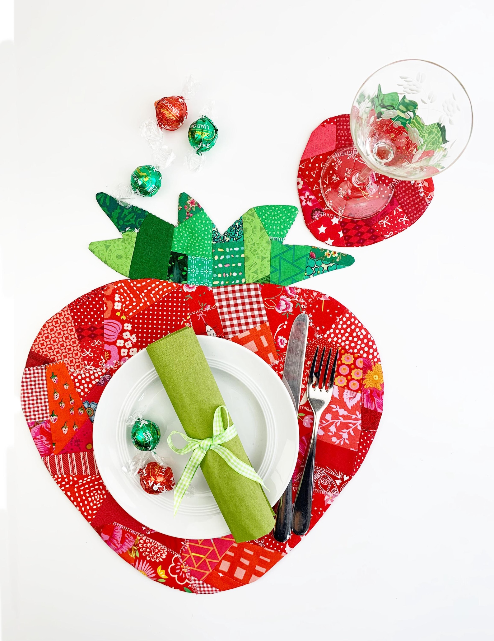 Strawberry Placemat Sewing Pattern: Patchwork Coaster & Hot Pad (PDF ...