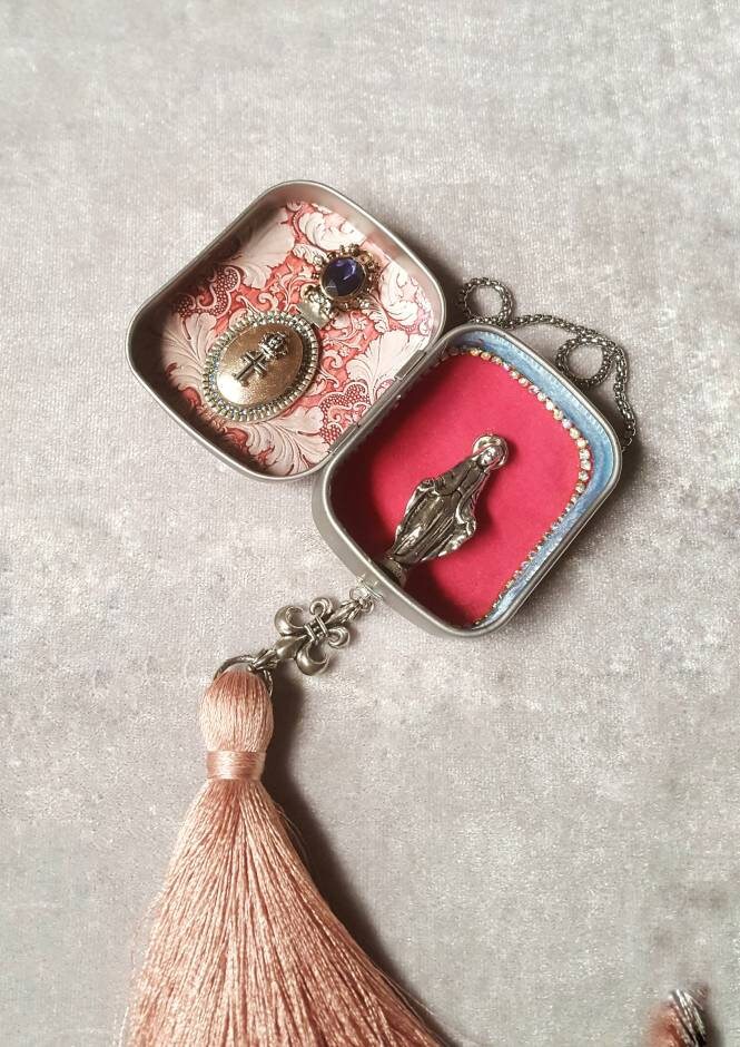 Unique Virgin Mary Shrine Mini Altoid Altar One-of A Kind - Etsy