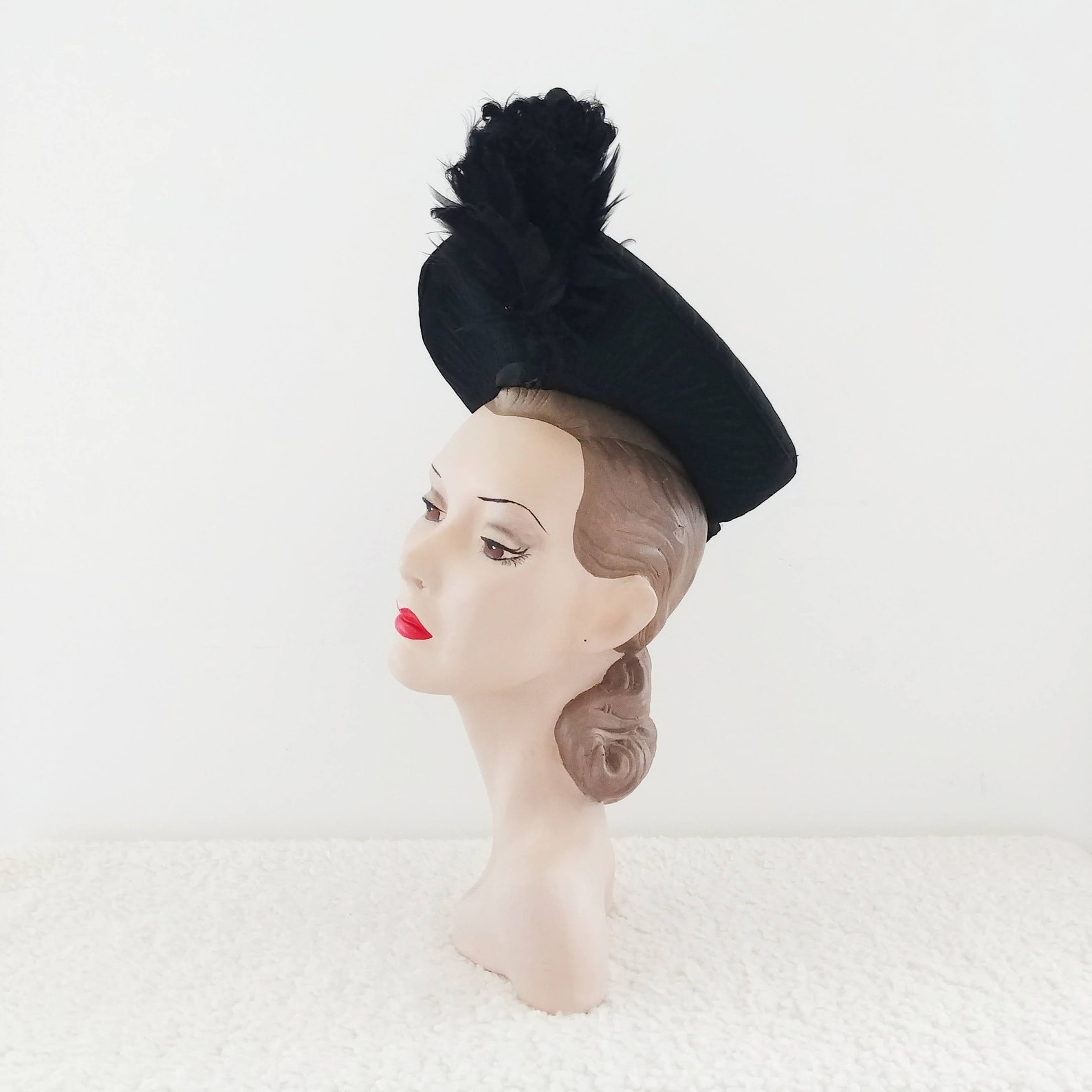 Vintage 1940s Halo Hat / 40s Beret / 1940s Topstitched Feather - Etsy ...
