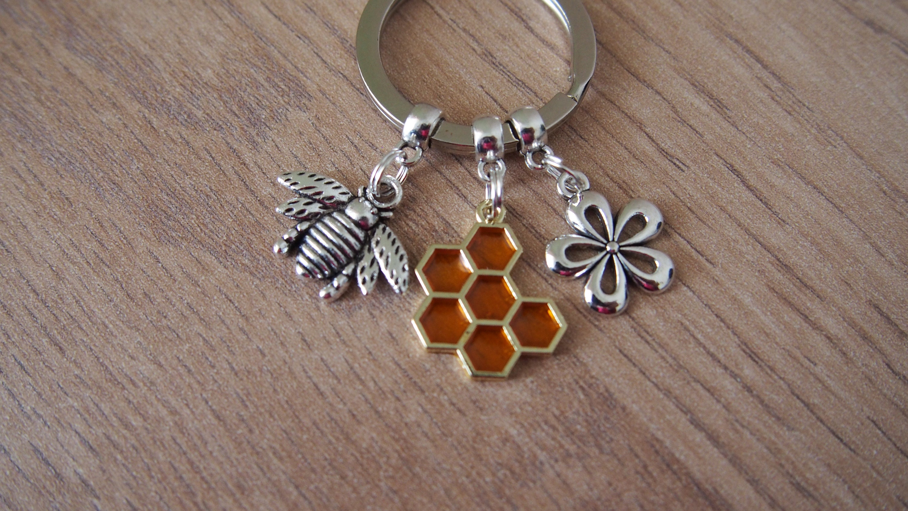 Bee Keyring Honey Bee Keychain Bee Lovers Gift Bee - Etsy
