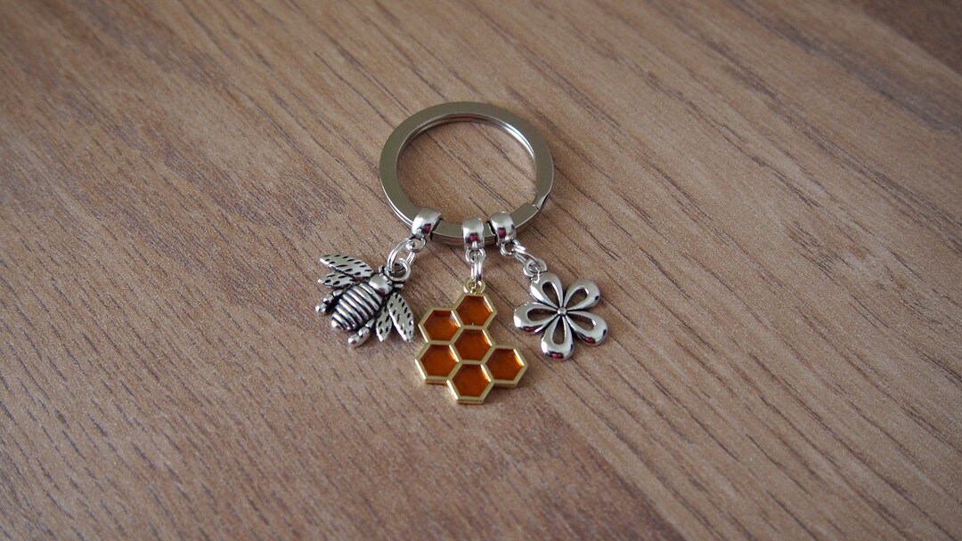 Bee Keyring, Honey Bee Keychain, Bee Lovers Gift, Bee Christmas Gift ...