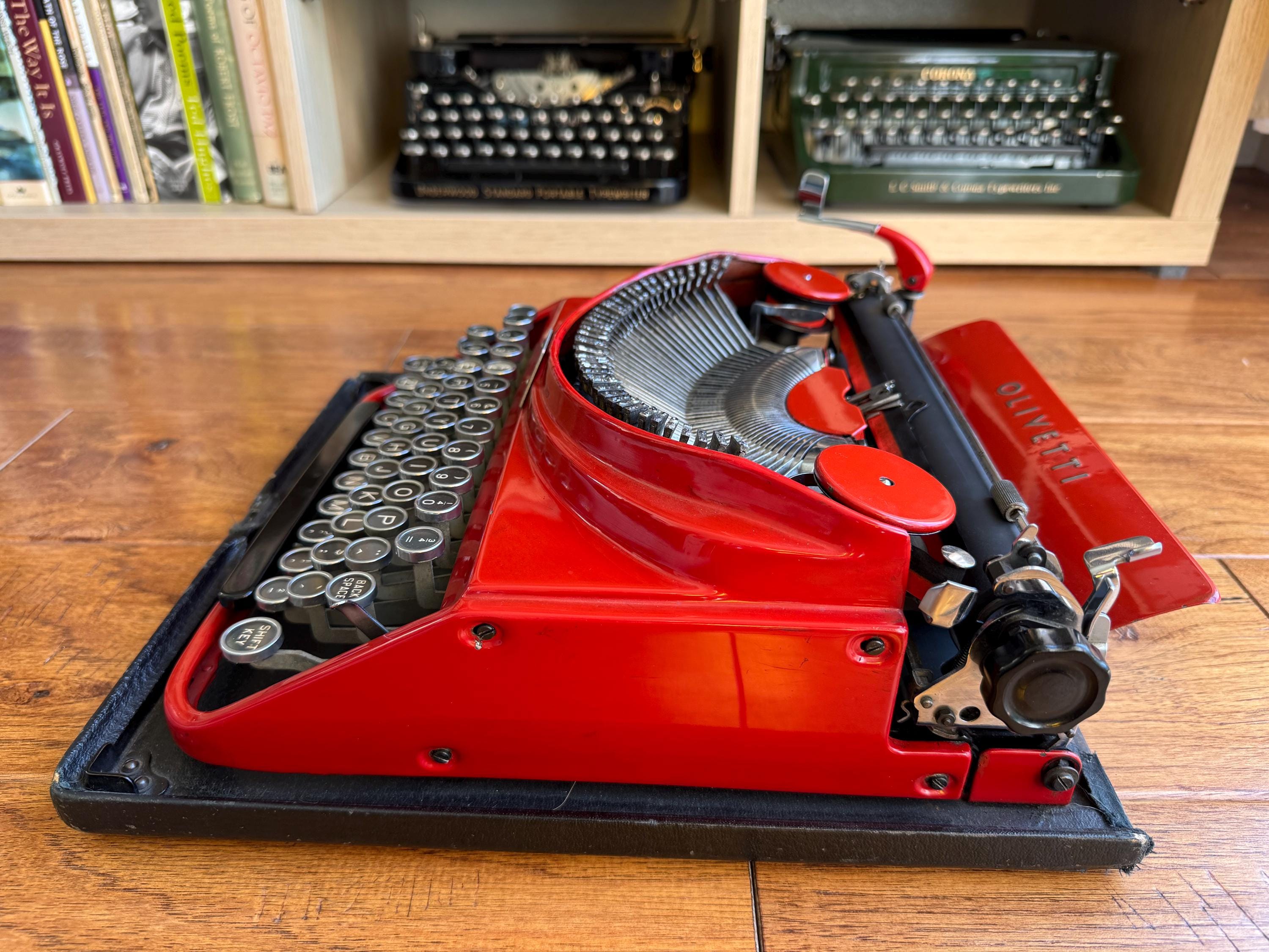 1947 Red Olivetti ICO MP1 Typewriter With Case - Serviced & New Platen ...