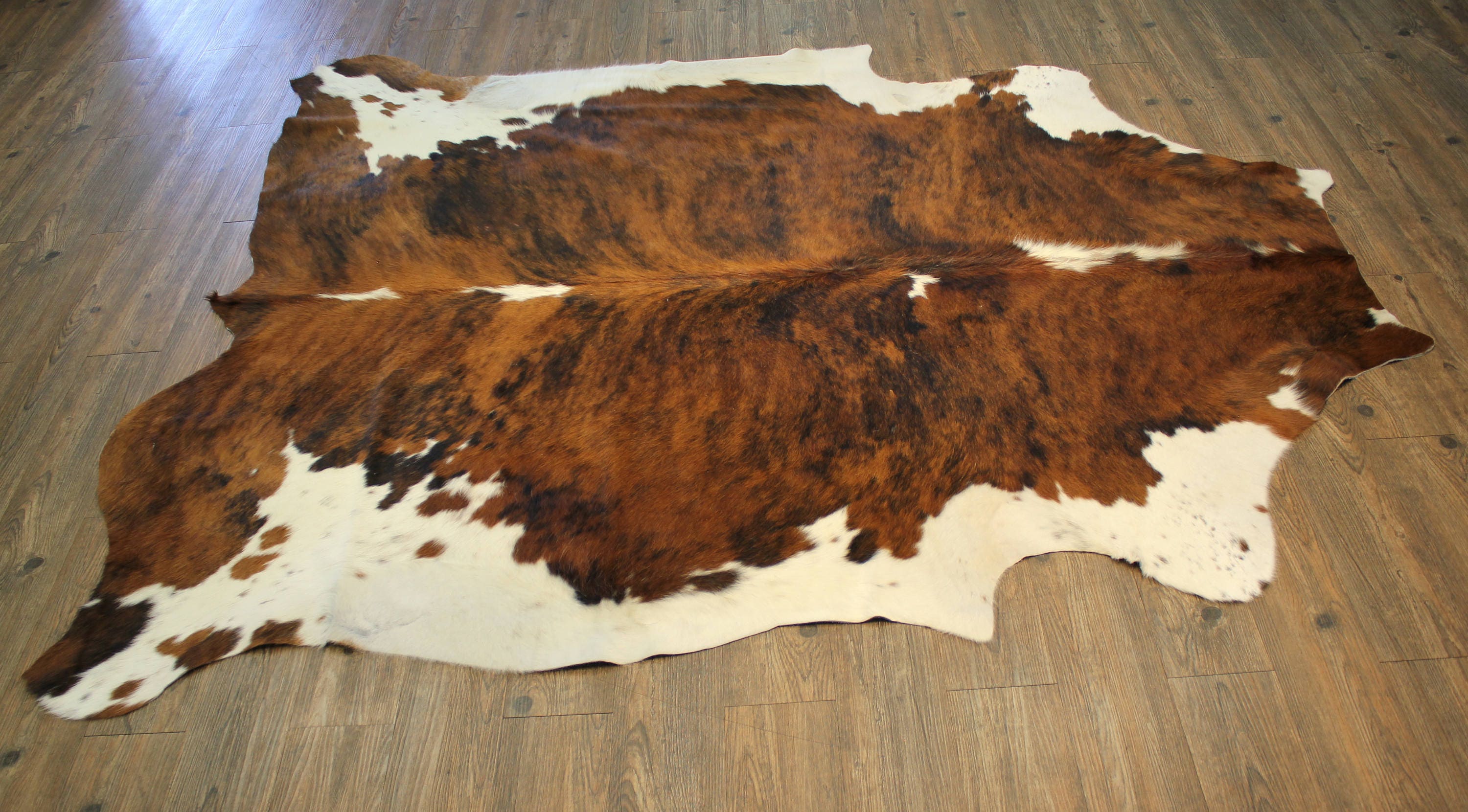 100% Premium Hair-on Cowhide Area Rug in Camel Brown With Off-white (86 ...