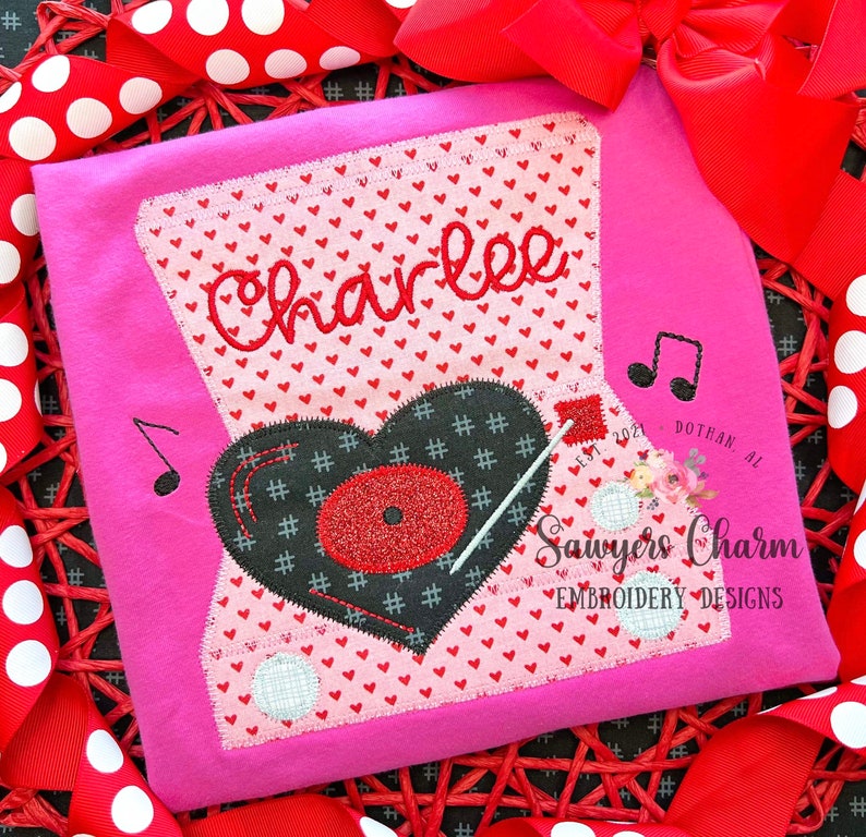 BUNDLE Heart Record Player Bean & Zigzag Stitch Machine Applique ...