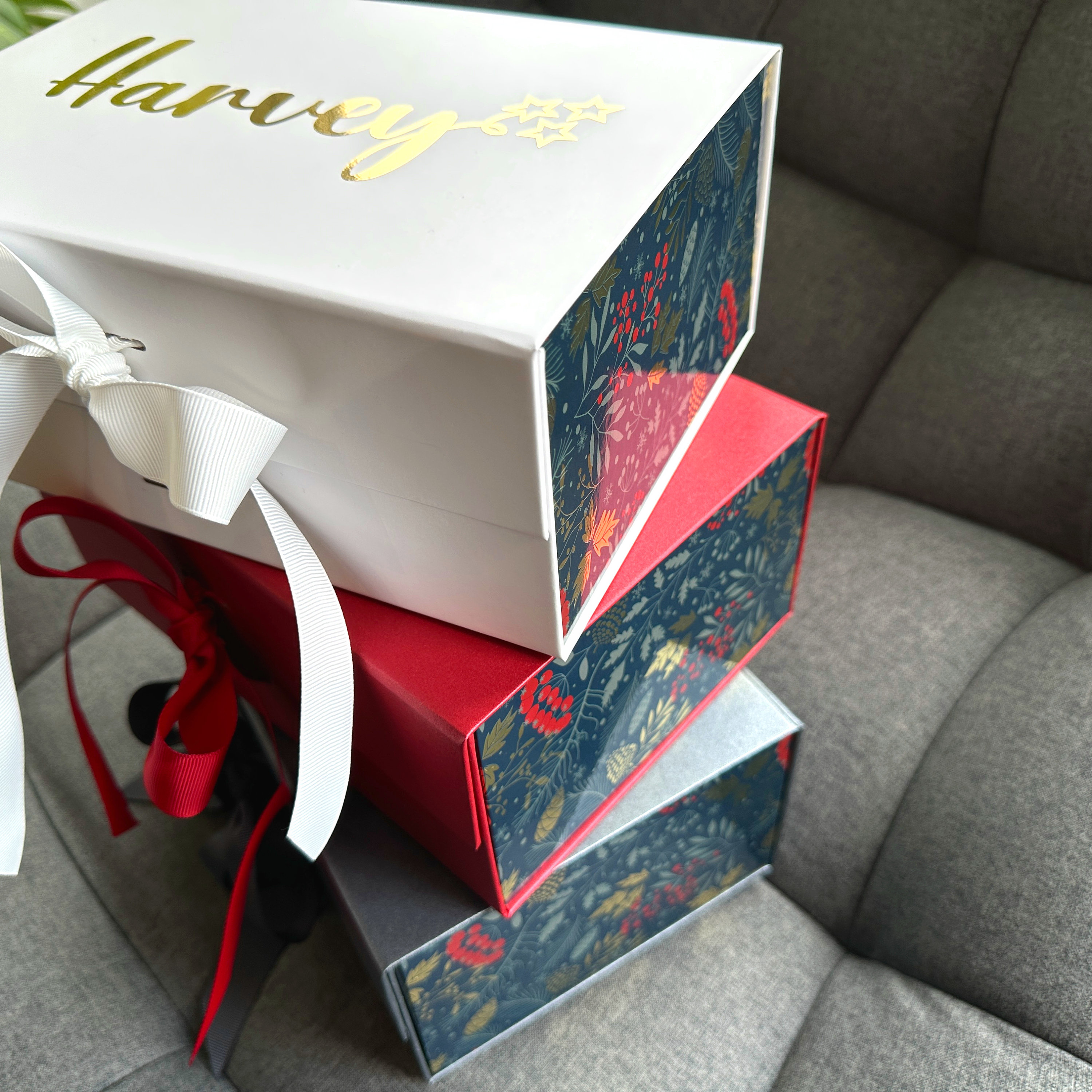 Personalized Gift Box With Ribbon and Magnetic Lid - Etsy