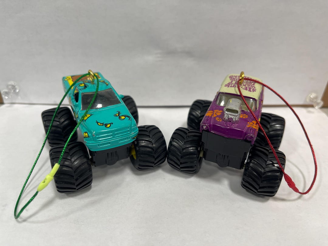 Custom Pair of Vintage Scooby Doo Ornaments / Fan Pulls. Ornament Loops ...