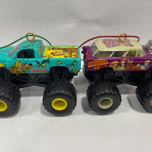 Custom Pair of Vintage Scooby Doo Ornaments / Fan Pulls. Ornament Loops ...