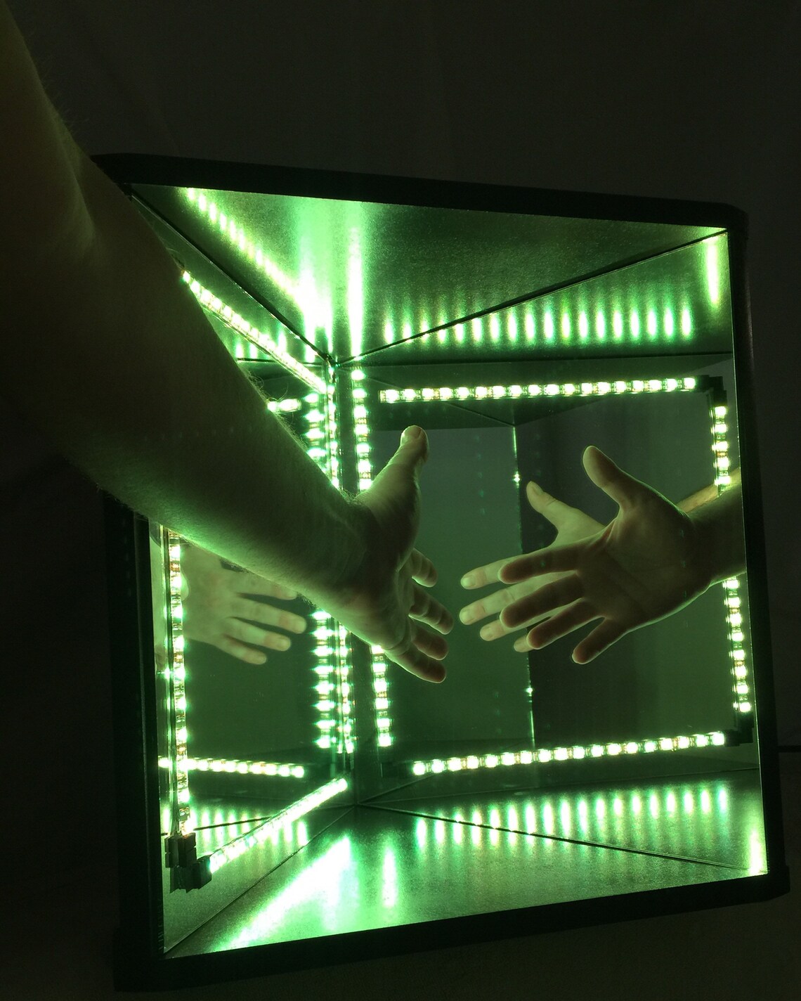 18h X14w X 16d Interactive Infinity Remote - Etsy Canada