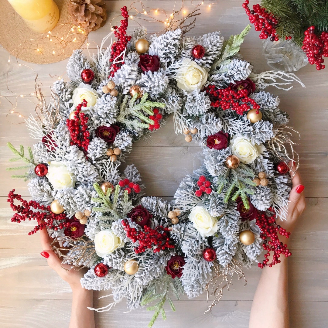 Red Christmas Wreath 20" Flocked Christmas Wreath Classic Winter Decor ...