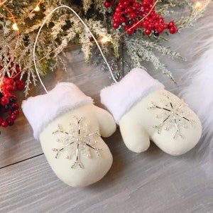 Сream Mini Mitten Ornament Snowflake Ornament Christmas Present ...