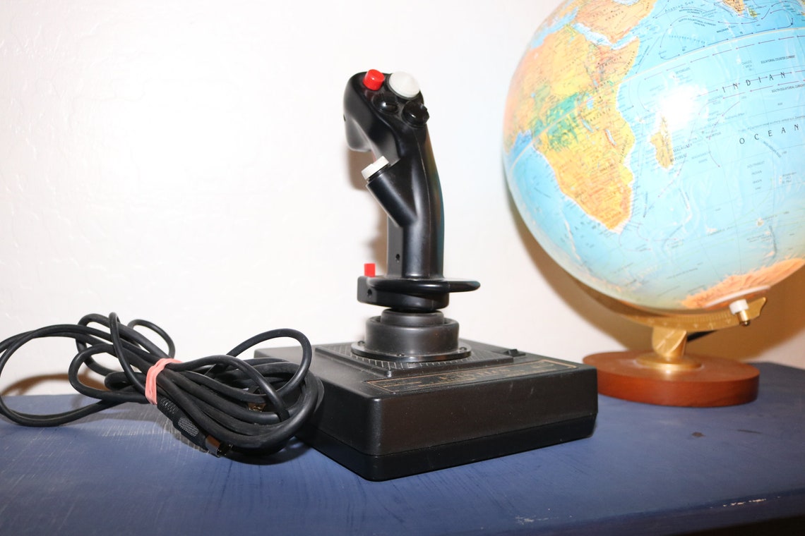 ThrustMaster F-16 FLCS Sistema de control de armas y vuelo (PC, IBM ...