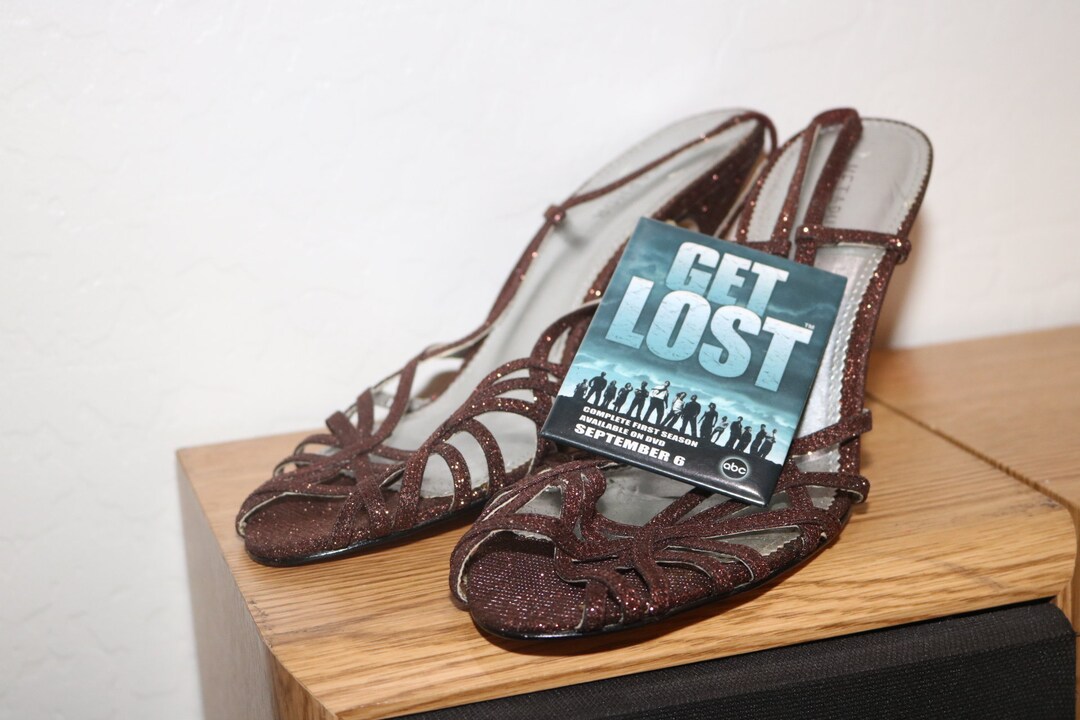 LOST TV Show Felicity Sandals Size 8.5 Shoes Autograph by Andrea ...