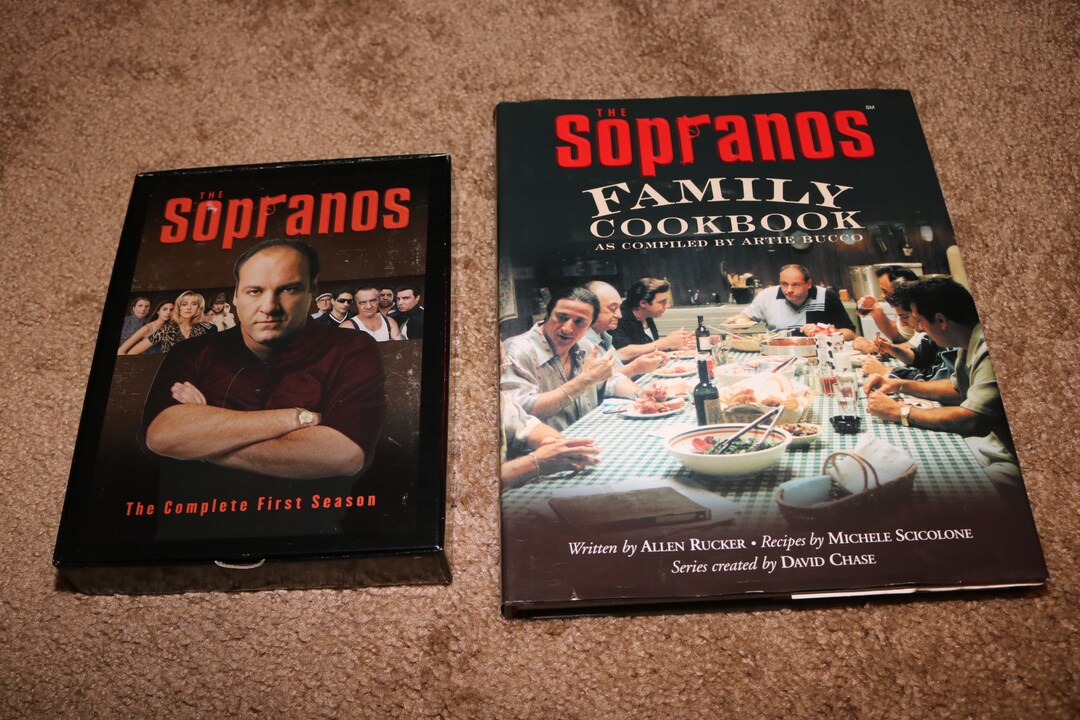 The SOPRANOS TV Show Cookbook Movie Dvd James Gandolfini Lorraine ...