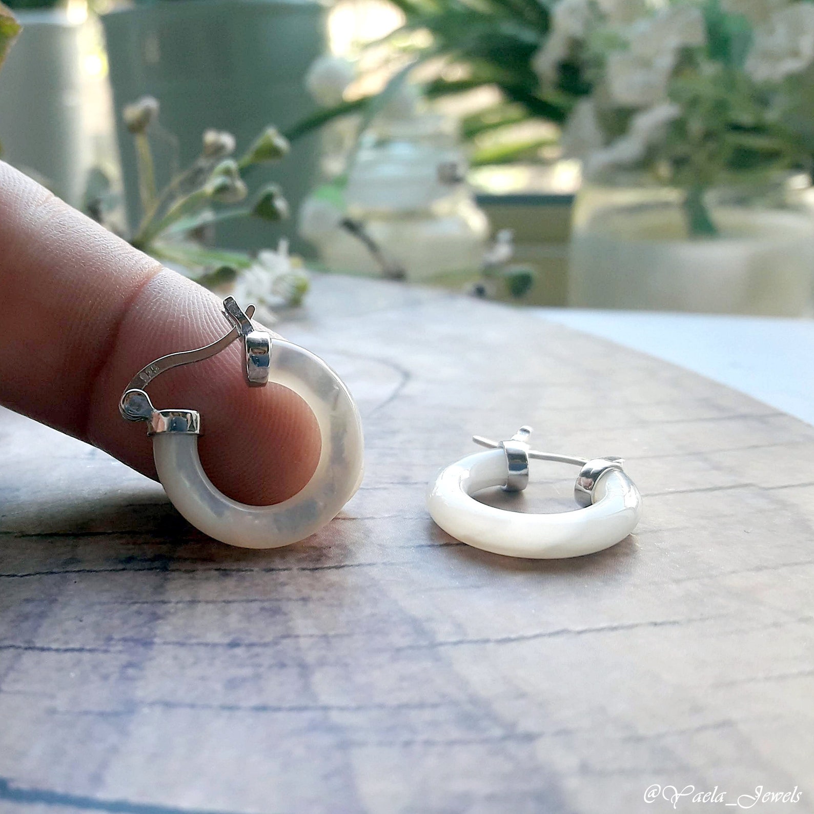 Bridel Hoops in White Pearl Tortoise Acetate Tortoise Shell - Etsy