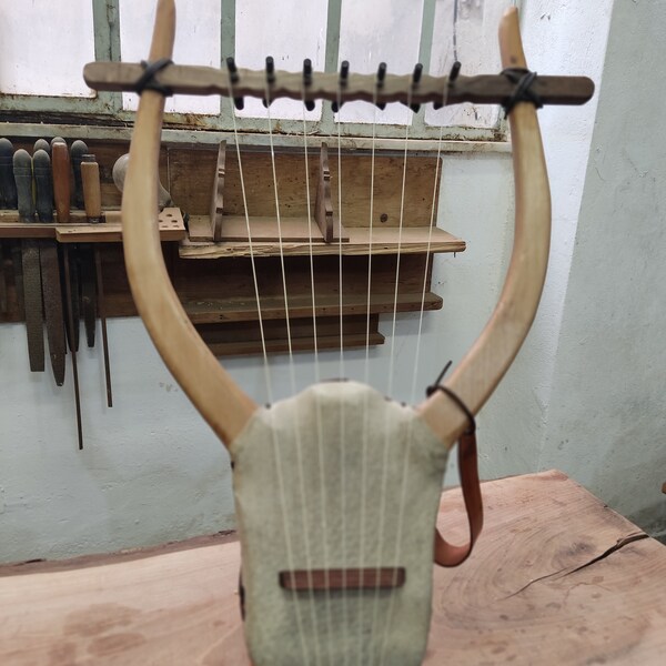 Lyre - Etsy