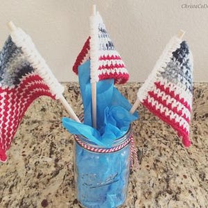 Easy Crochet US Flag Pattern PDF - Aran Yarn - Stripes & Colorwork - Etsy