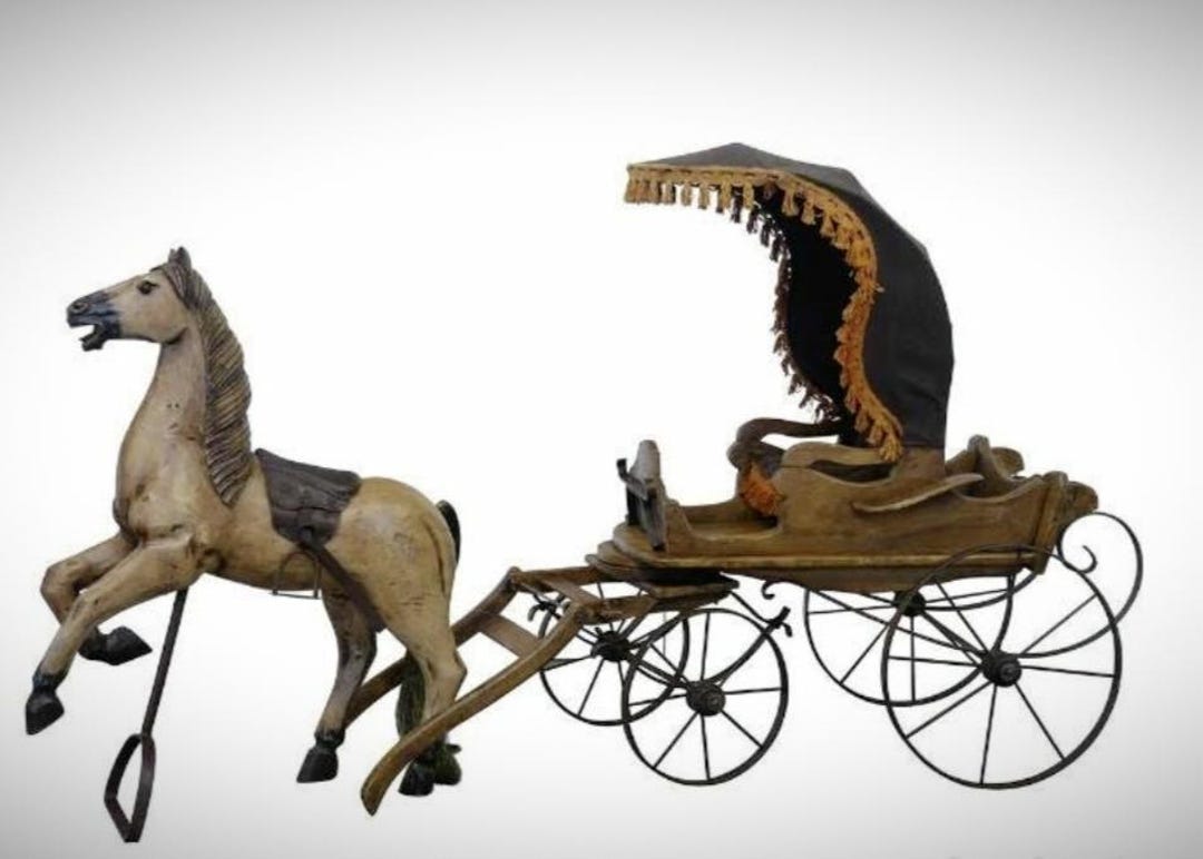 Gran Carroza De Caballos, Antigua. Carro, Calesa Con Caballo, Escultura ...