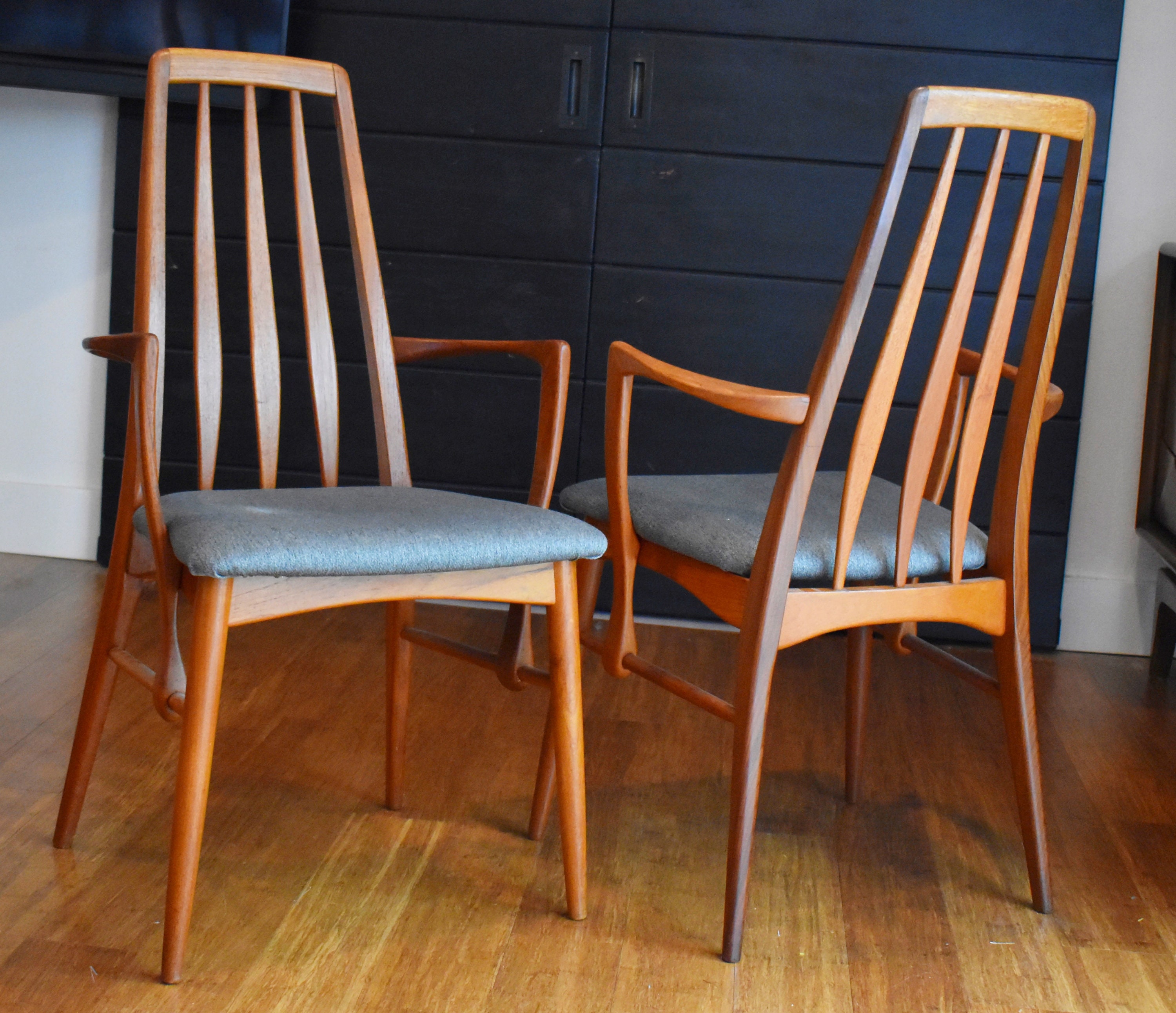 Six Danish teak Eva dining chairs by Koefoed Hornslet (two captains ...