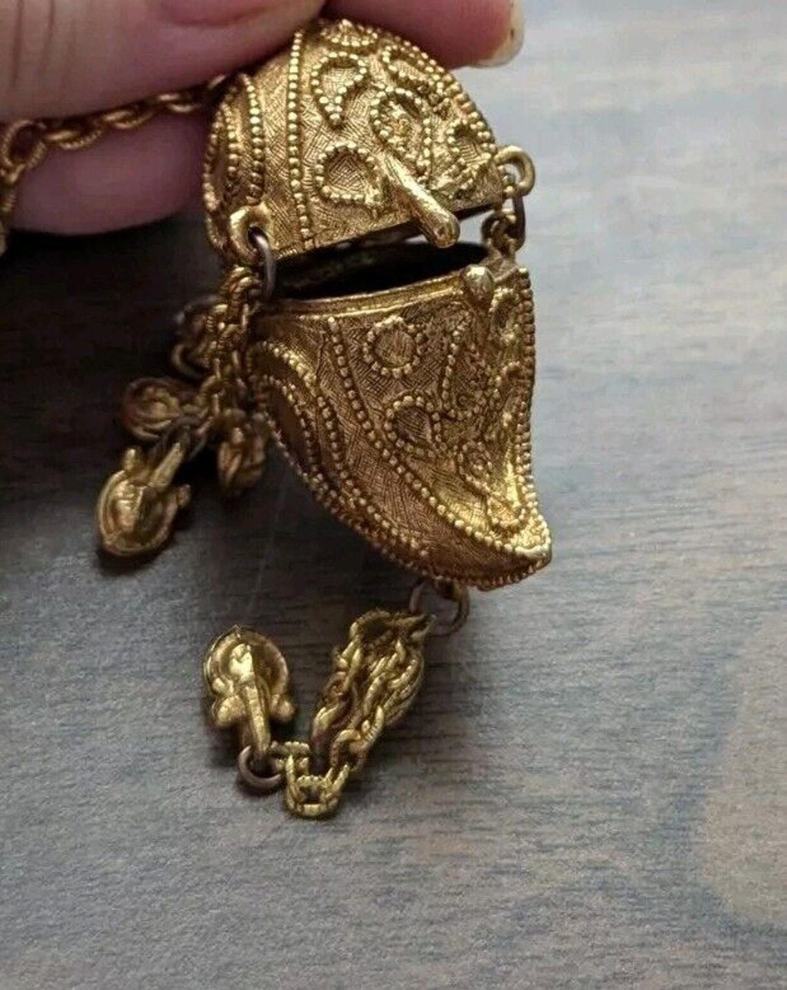 Estee Lauder Azuree Paisley Solid Perfume Necklace Tassel Gold Etruscan ...