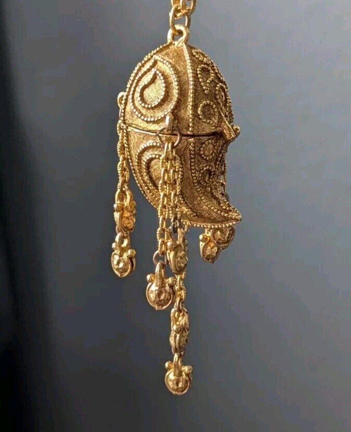 Estee Lauder Azuree Paisley Solid Perfume Necklace Tassel Gold Etruscan ...