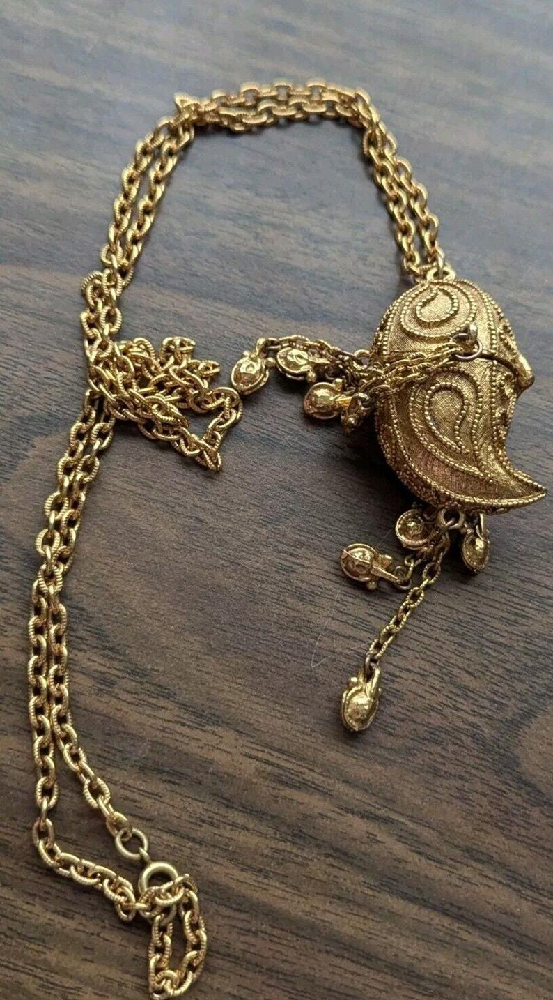Estee Lauder Azuree Paisley Solid Perfume Necklace Tassel Gold Etruscan ...