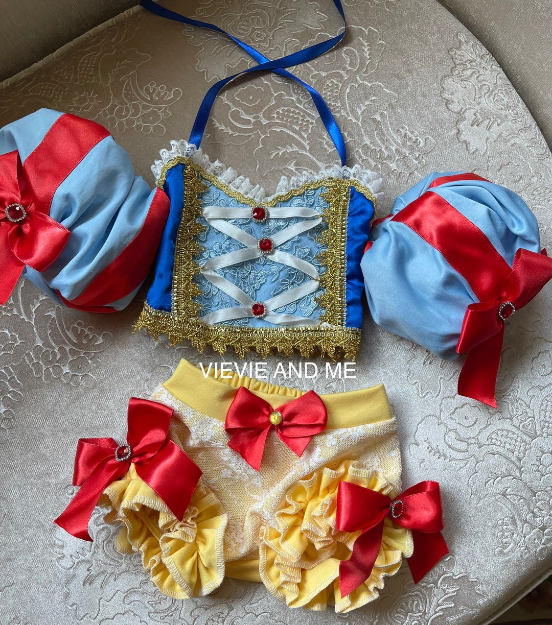 Snow White Outfit - Etsy