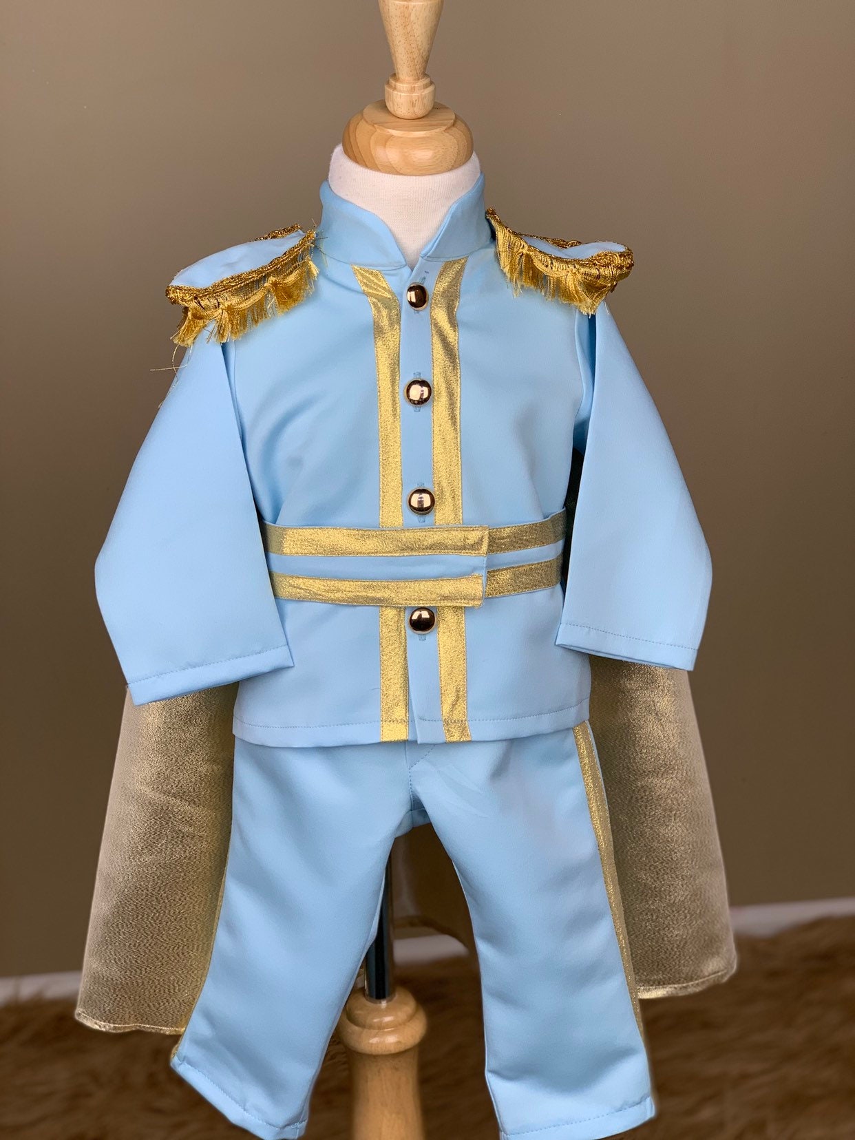 Royal Prince Outfit