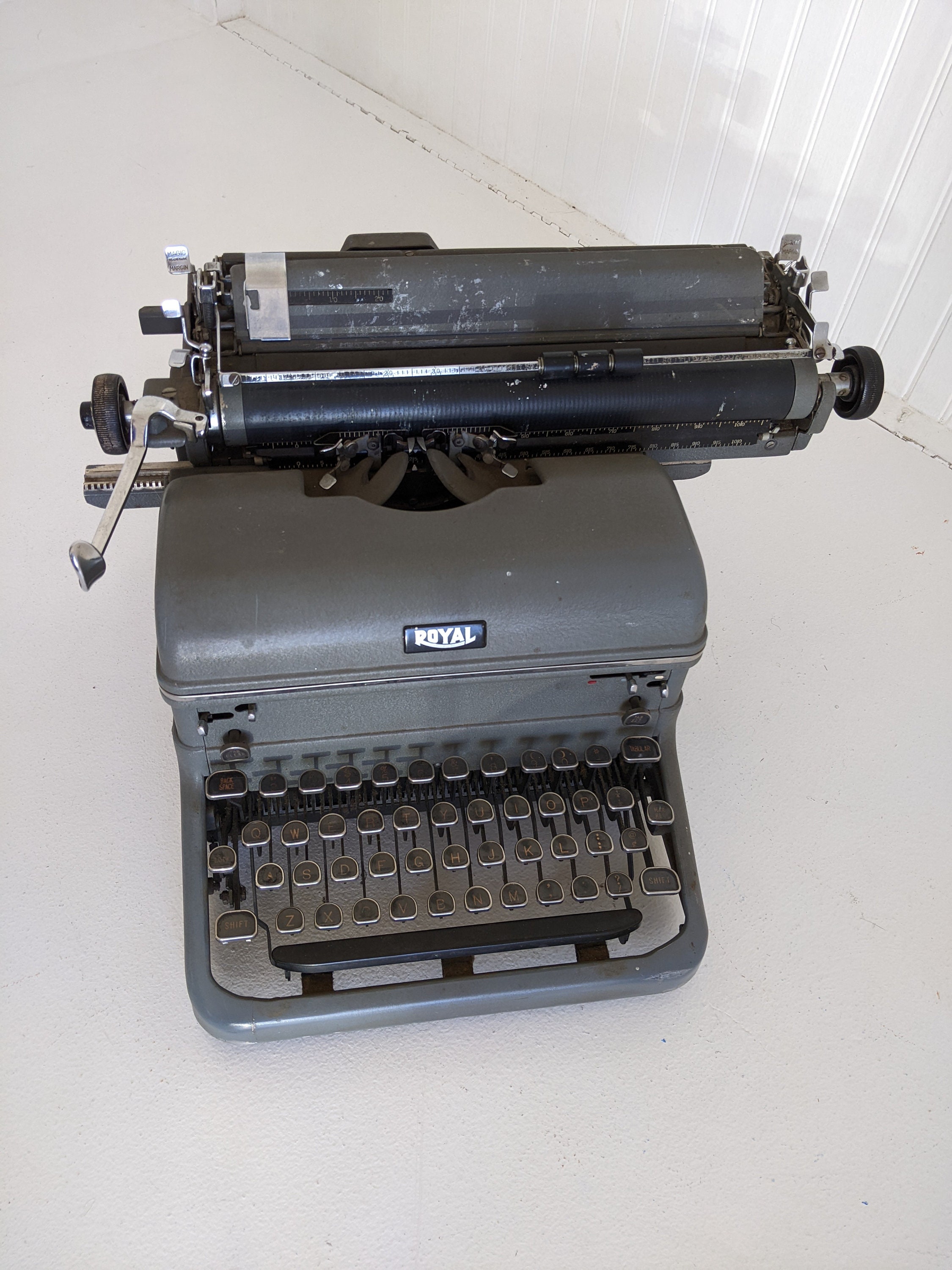Vintage, 1940s Royal Typewriter - Etsy