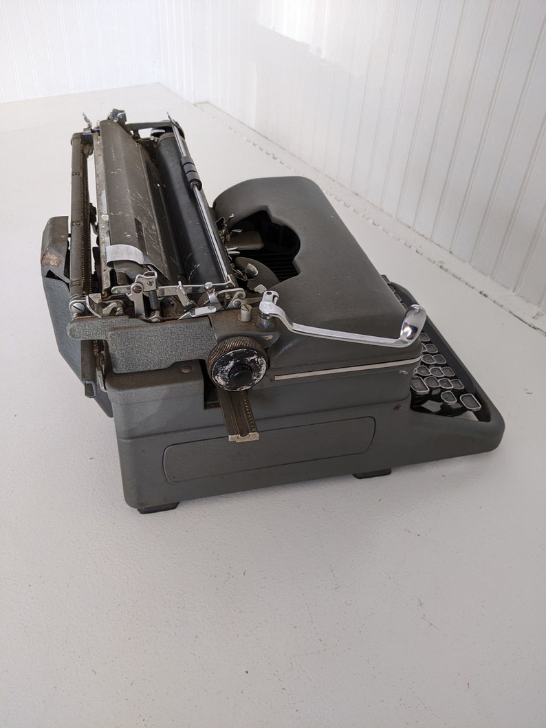 Vintage, 1940s Royal Typewriter - Etsy