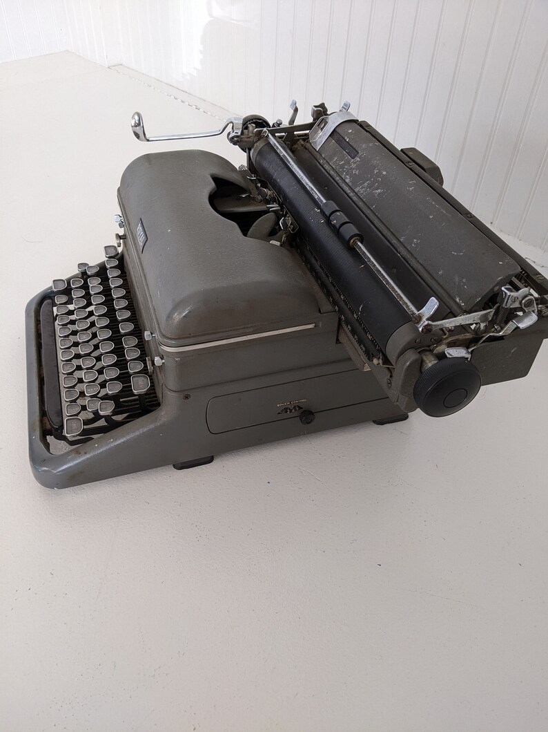 Vintage, 1940s Royal Typewriter - Etsy