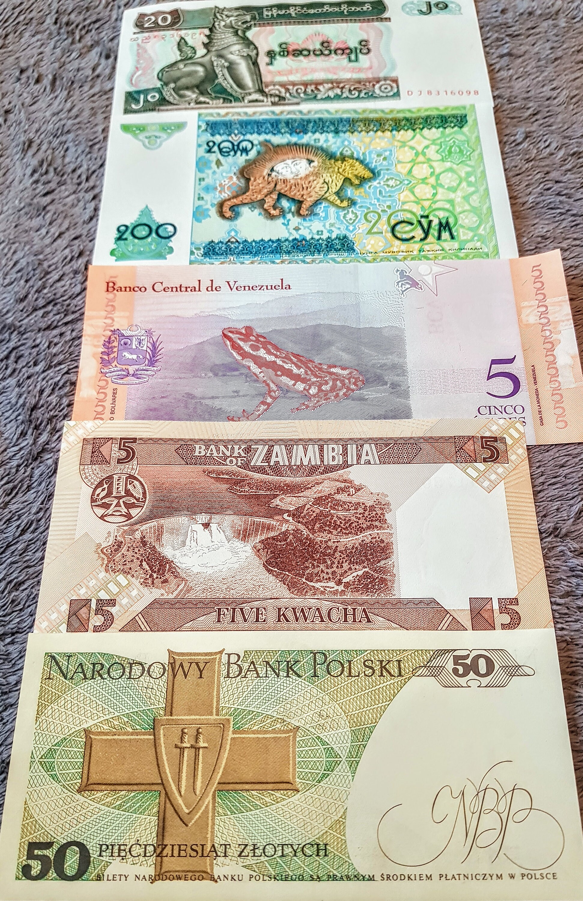 World Banknotes Collection From 25 DIFFERENT COUNTRIES All Notes Are ...