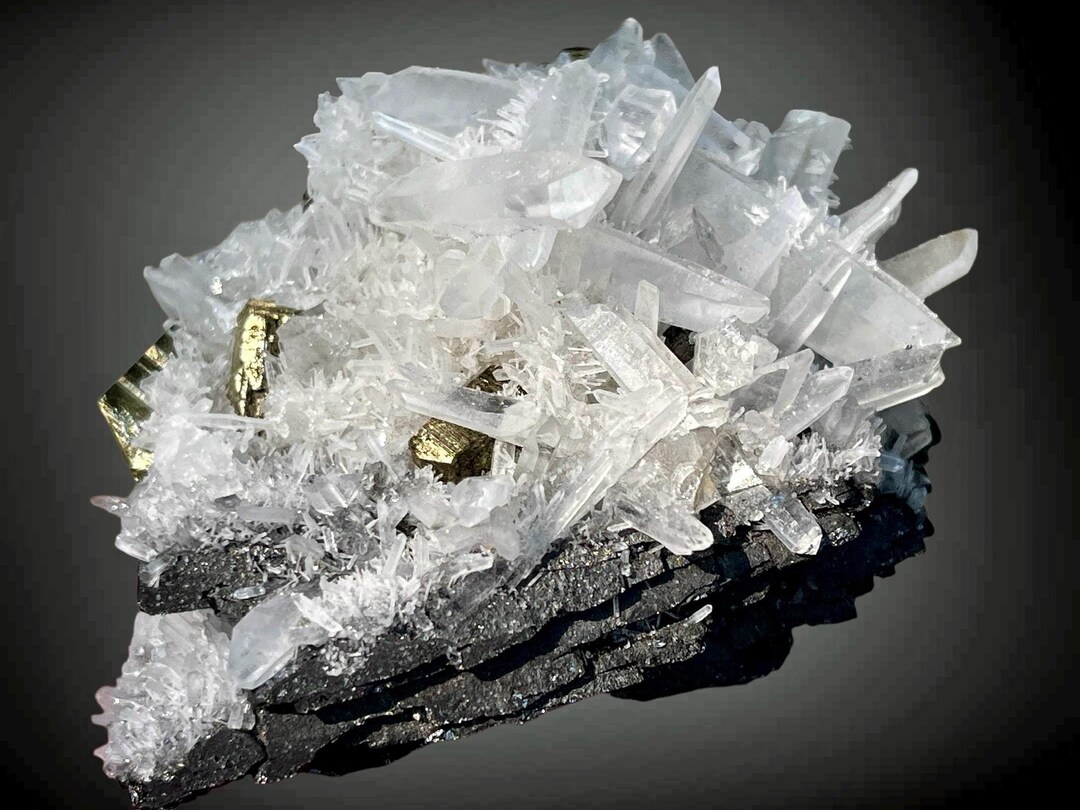 Hubnerite Quartz Pyrite Peruvian Rocks Minerals Crystals - Etsy