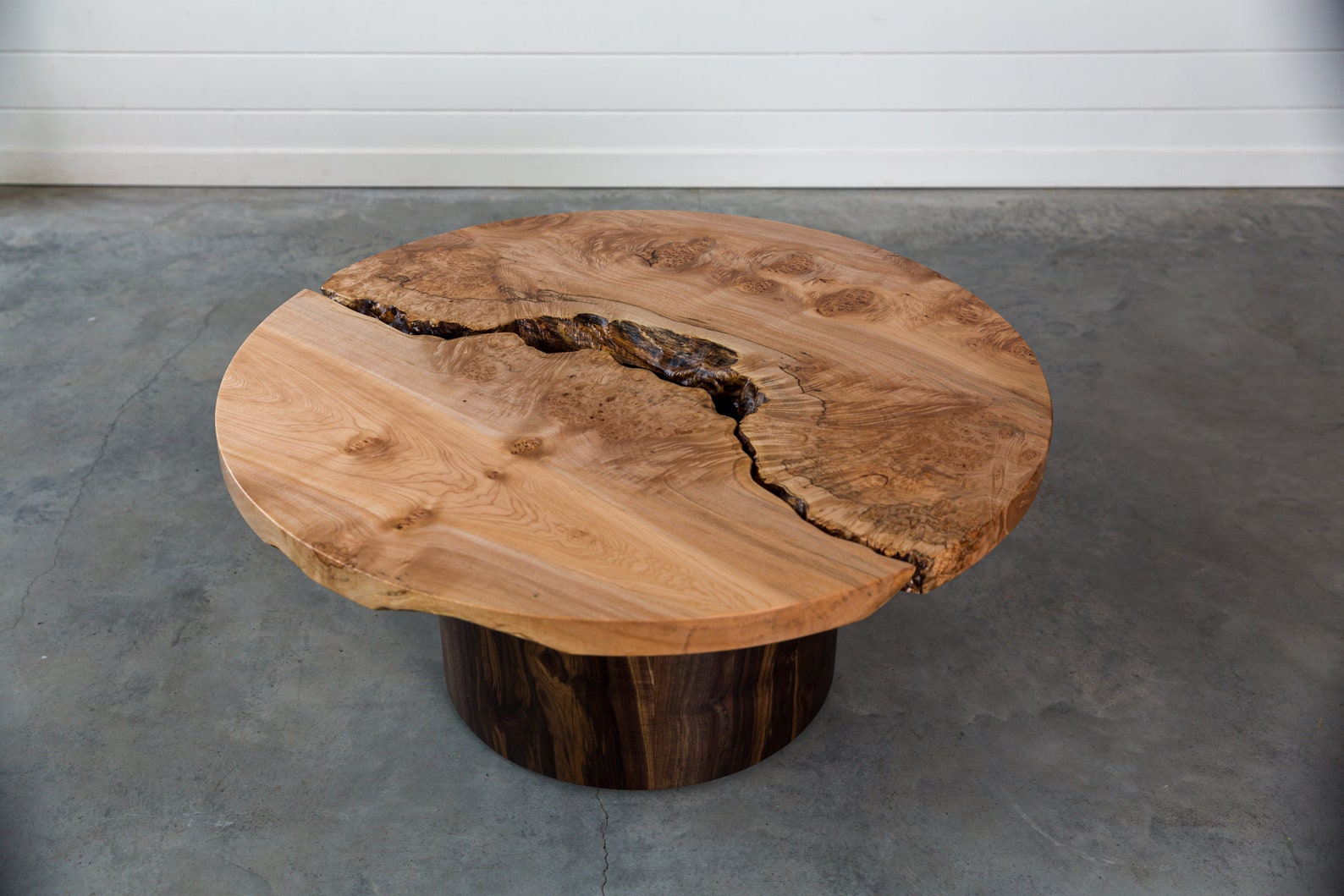 Maple Live Edge Round Coffee Table Taijitu Oregon Walnut - Etsy
