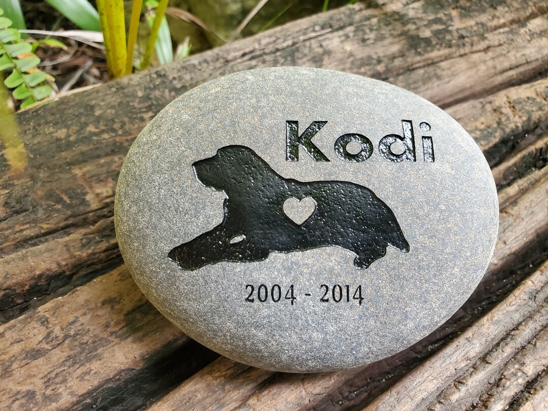 Personalized Labrador Memorial Stone: Hand-engraved Natural Remembrance Keepsake - Etsy