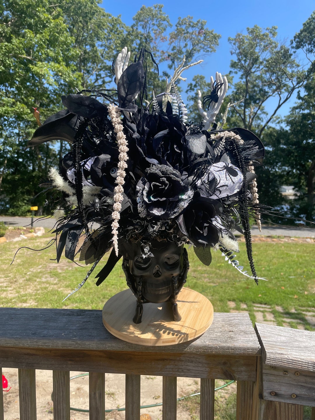 Skeleton Table Centerpiece, Halloween Glam Centerpiece, Skull Flower ...