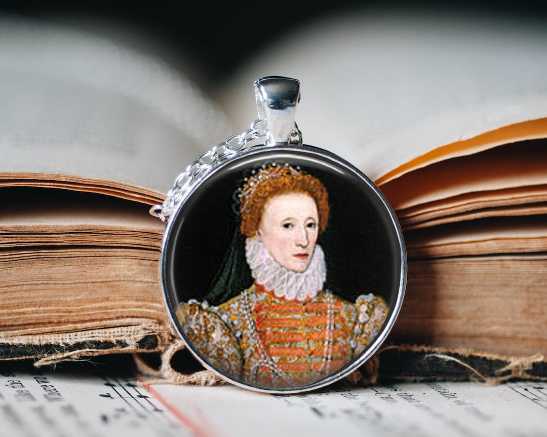 Queen Elizabeth I Pendant Necklace: Tudor History Jewellery - Etsy