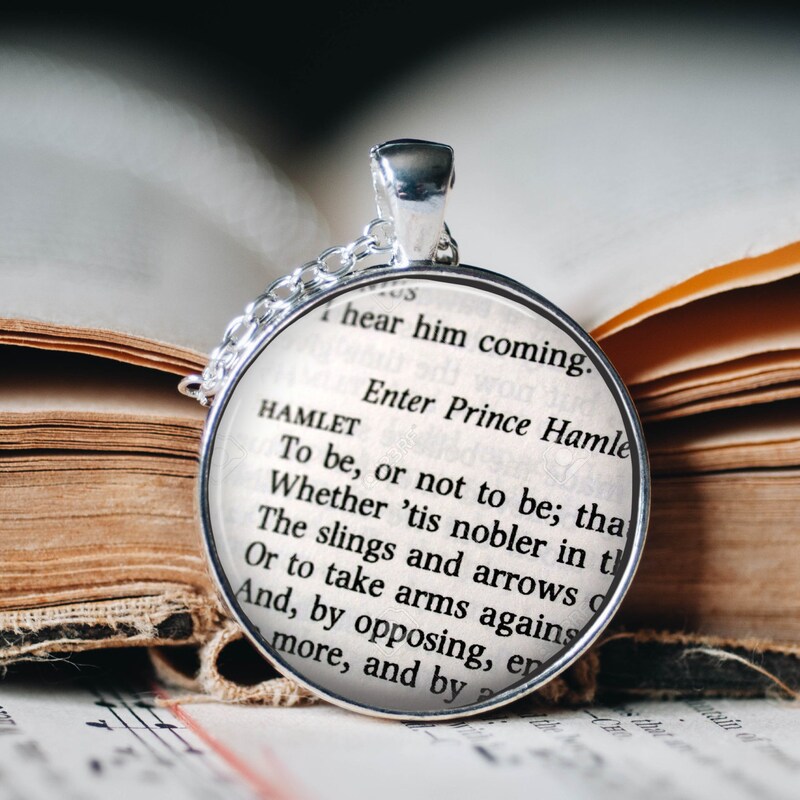 Hamlet Necklace - Etsy