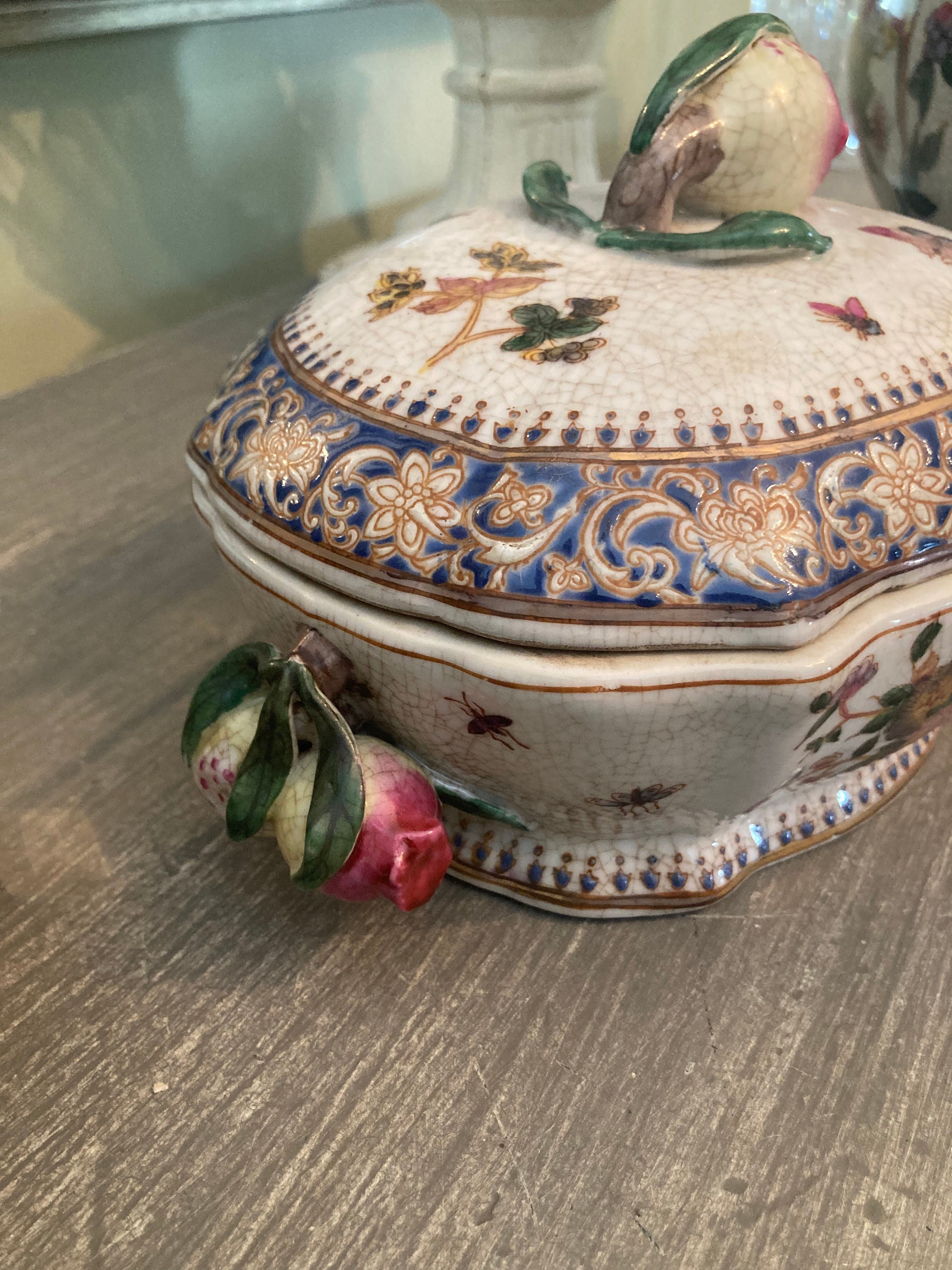 WL 1895 Wong Lee 20th Century Chinoiserie Covered Trinket Dish With ...